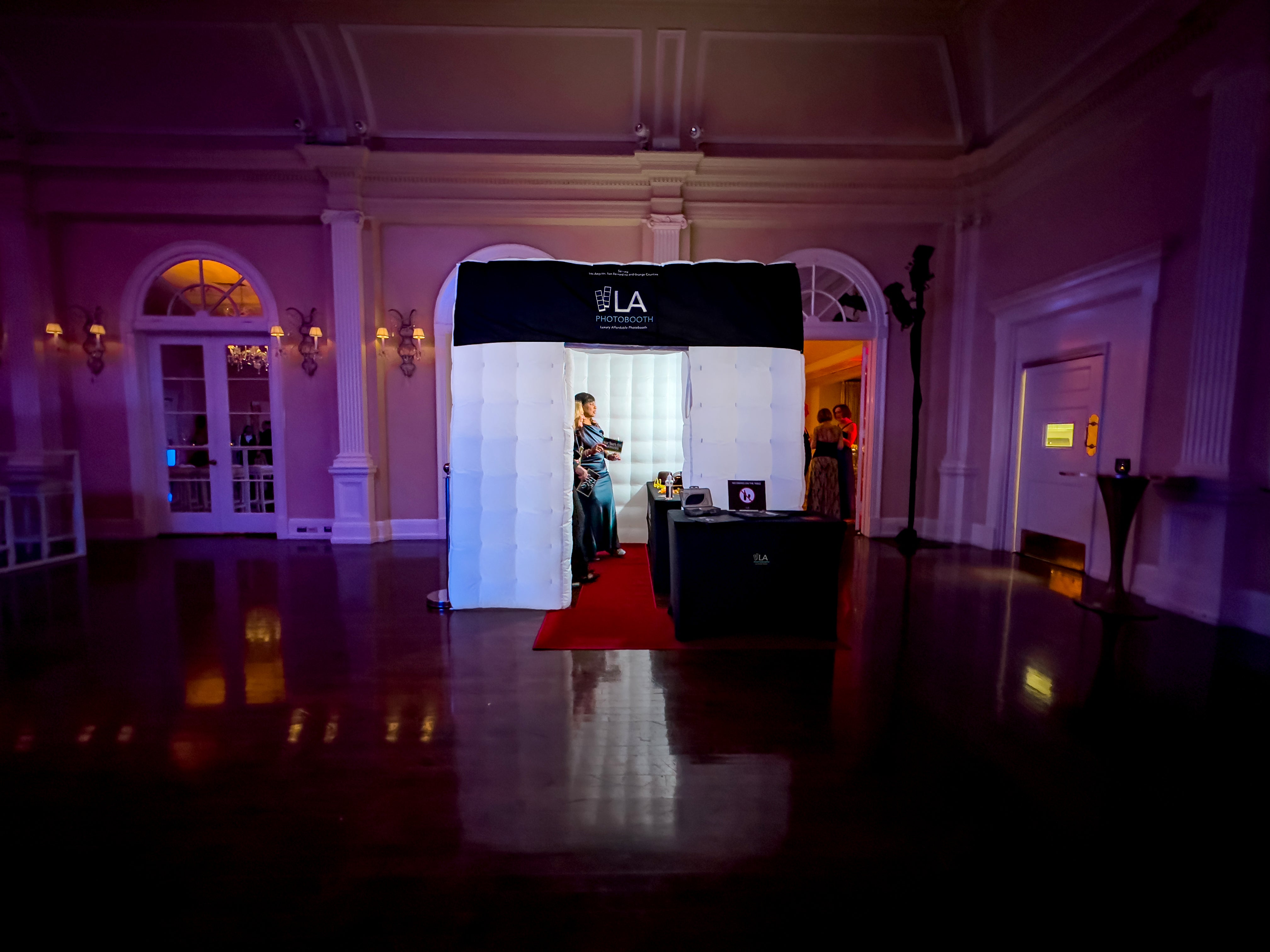 Luxury Package Photobooth Rental – Luxury Affordable Photobooth